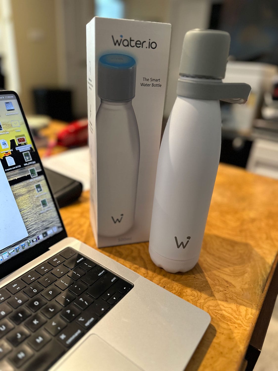 New Water.io Smart Water Bottle Review and Discount - A Triathlete's Diary
